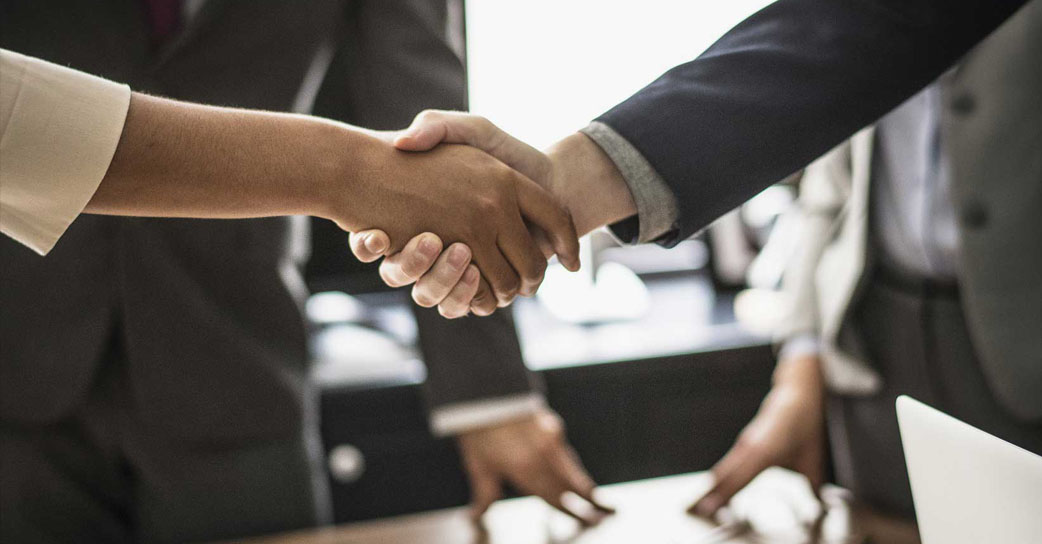 The perfect handshake: how-do-you-do it? | Just Recruitment